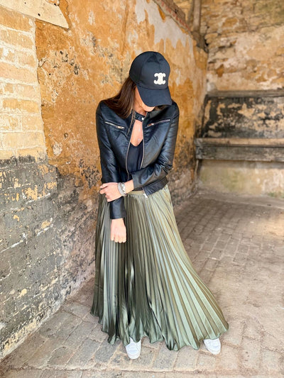 A collection of clothing and lifestyle boutiques in the Cotswolds – Law ...