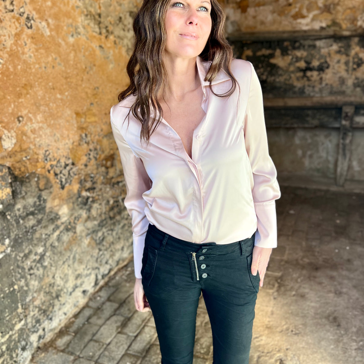 Camille Satin Shirt Blush – Law & Co.